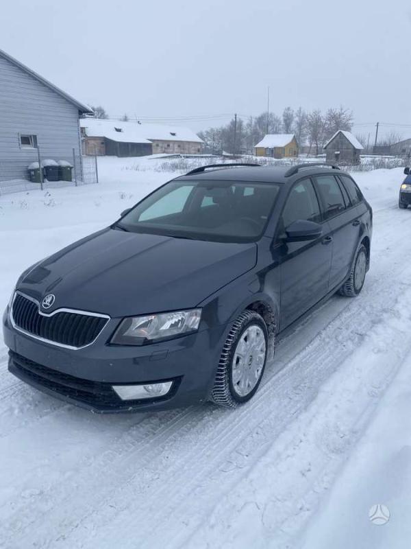 Grey Skoda Octavia 2014 in Panevezys, with an engine capacity of 1.20 L and mileage of 269 thousand km for 3990 €, photo 1 on AUTOMOTO.COM.LV