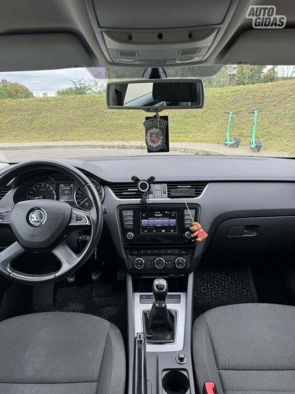 Grey Skoda Octavia 2014 in Kaunas, with an engine capacity of 2.00 L and mileage of 289 thousand km for 6000 €, photo 9 on AUTOMOTO.COM.LV