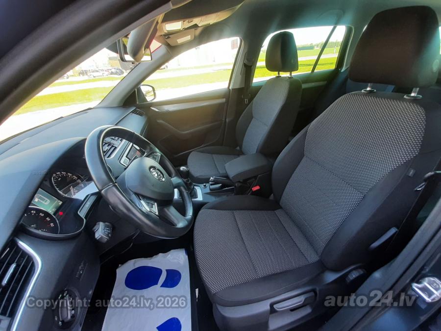 Pelēks Skoda Octavia 2014 Tartu, ar dzinēja tilpumu 2.00 L un nobraukumu 225 tūkst. km par 8190 €, foto 15 vietnē AUTOMOTO.COM.LV