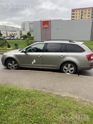 Pelēks Skoda Octavia 2014 Rīga, ar dzinēja tilpumu 1.60 L un nobraukumu 490 tūkst. km par 3000 €, foto 5 vietnē AUTOMOTO.COM.LV