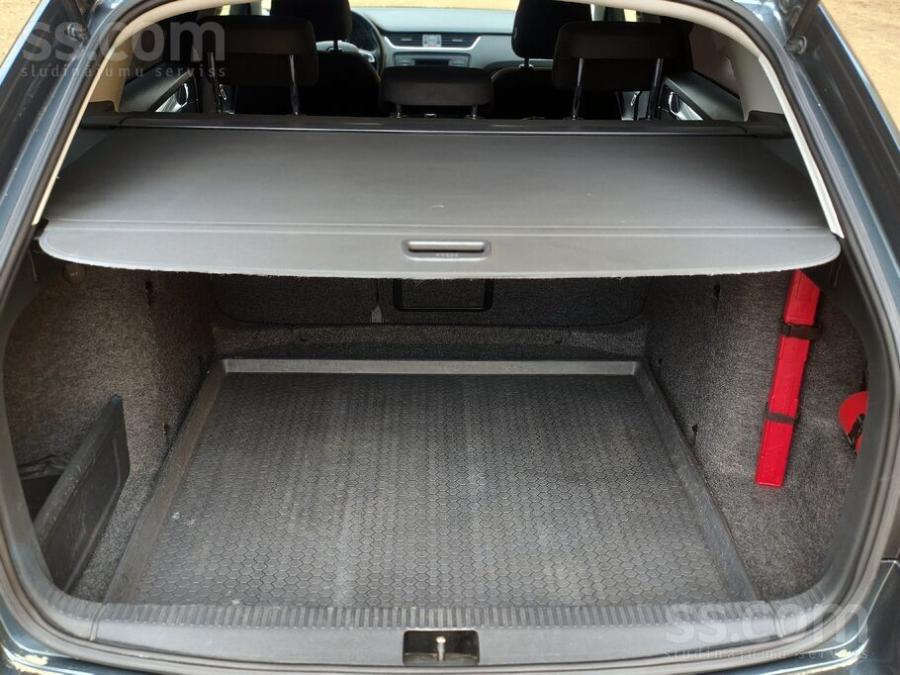 Grey Skoda Octavia 2014 in Preili, with an engine capacity of 2.00 L and mileage of 251 thousand km for 8490 €, photo 15 on AUTOMOTO.COM.LV