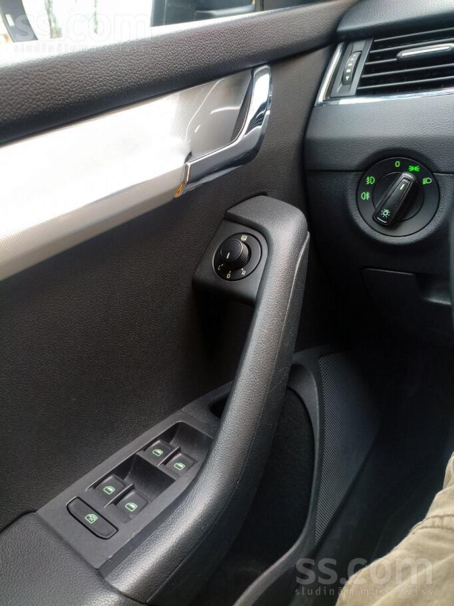Grey Skoda Octavia 2014 in Preili, with an engine capacity of 2.00 L and mileage of 251 thousand km for 8490 €, photo 32 on AUTOMOTO.COM.LV