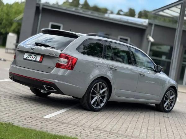 Grey Skoda Octavia 2014 in Jurmala, with an engine capacity of 2.00 L and mileage of 285 thousand km for 7900 €, photo 2 on AUTOMOTO.COM.LV