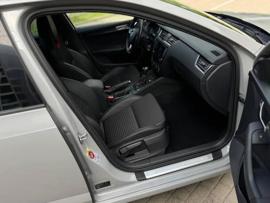 Pelēks Skoda Octavia 2014 Jūrmala, ar dzinēja tilpumu 2.00 L un nobraukumu 285 tūkst. km par 7900 €, foto 10 vietnē AUTOMOTO.COM.LV