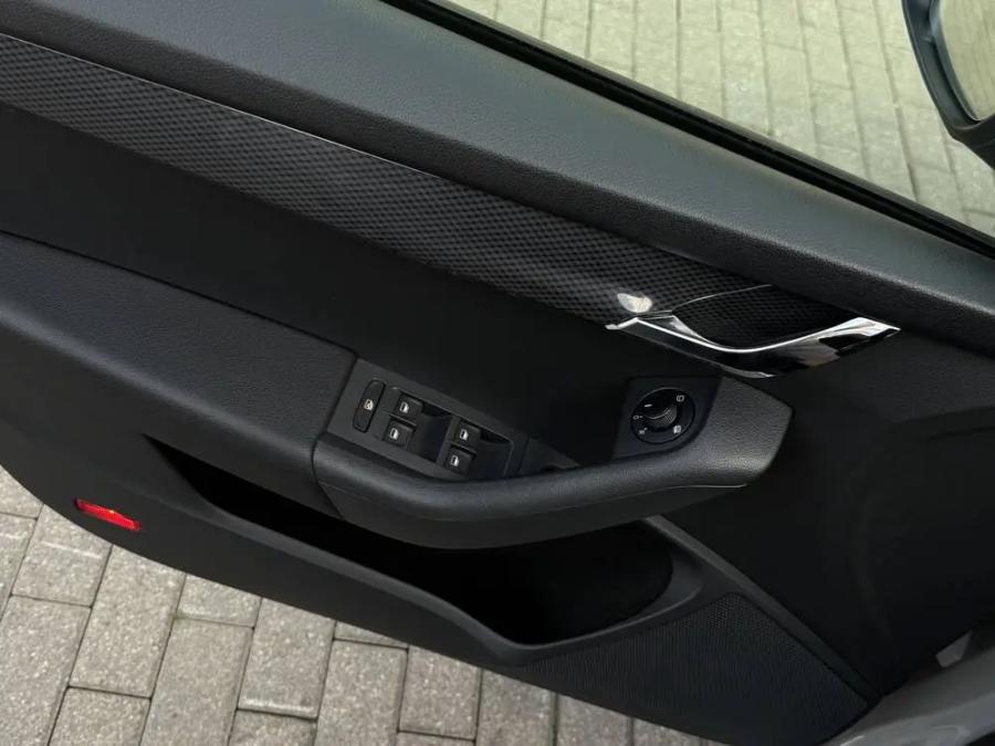 Pelēks Skoda Octavia 2014 Jūrmala, ar dzinēja tilpumu 2.00 L un nobraukumu 285 tūkst. km par 7900 €, foto 20 vietnē AUTOMOTO.COM.LV