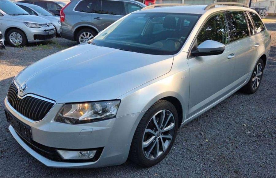 Grey Skoda Octavia 2014 in Vilnius, with an engine capacity of 1.60 L and mileage of 236 thousand km for 6800 €, photo 9 on AUTOMOTO.COM.LV
