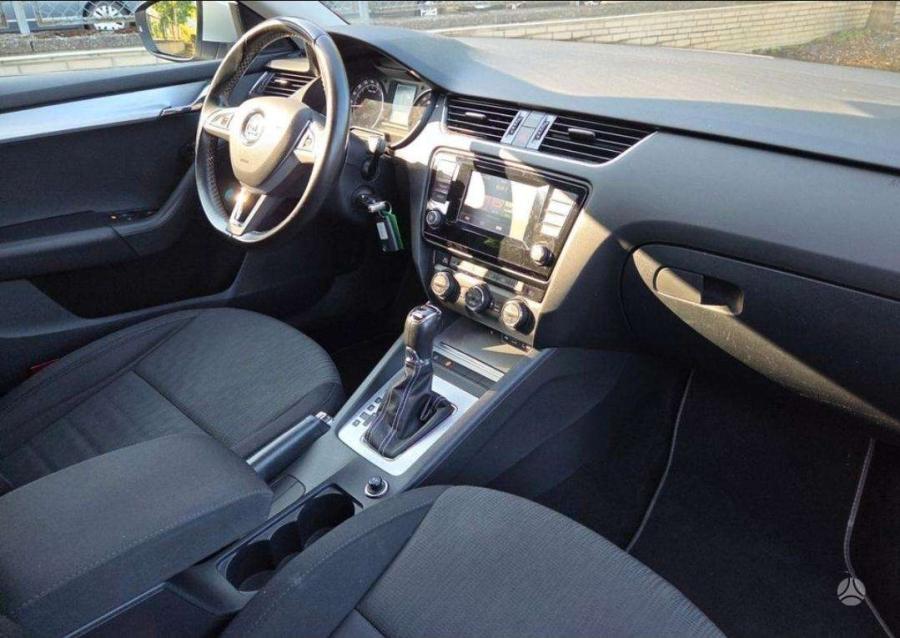 Grey Skoda Octavia 2014 in Vilnius, with an engine capacity of 1.60 L and mileage of 236 thousand km for 6800 €, photo 11 on AUTOMOTO.COM.LV