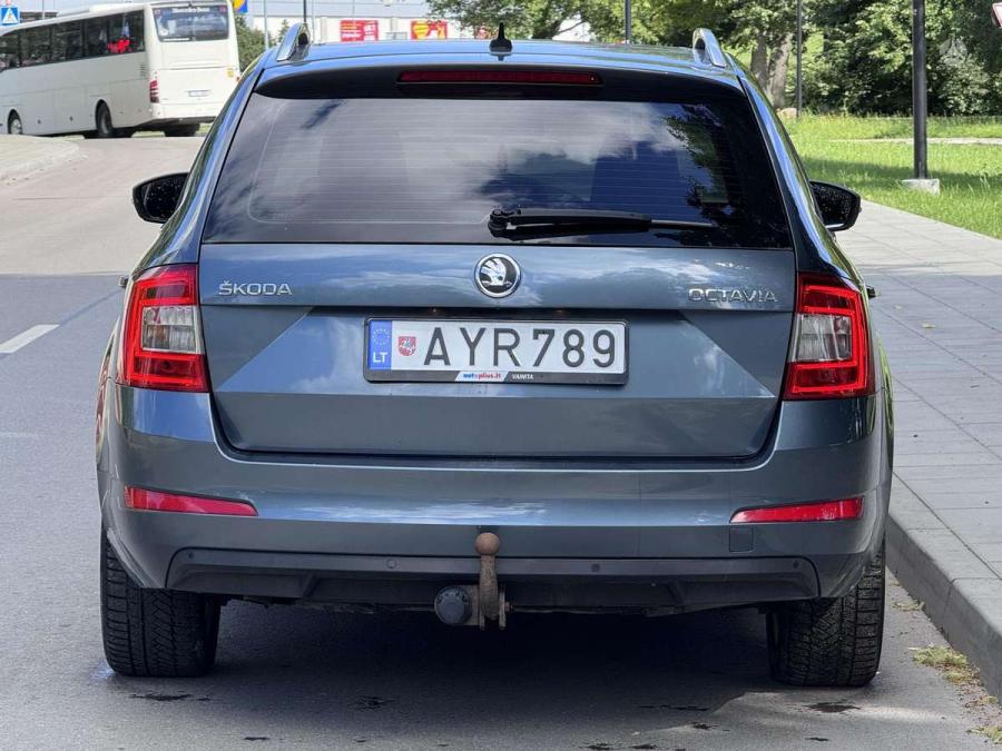 Pelēks Skoda Octavia 2014 Viļņa, ar dzinēja tilpumu 1.60 L un nobraukumu 298 tūkst. km par 5650 €, foto 7 vietnē AUTOMOTO.COM.LV