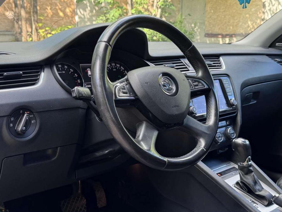 Pelēks Skoda Octavia 2014 Viļņa, ar dzinēja tilpumu 1.60 L un nobraukumu 298 tūkst. km par 5650 €, foto 8 vietnē AUTOMOTO.COM.LV