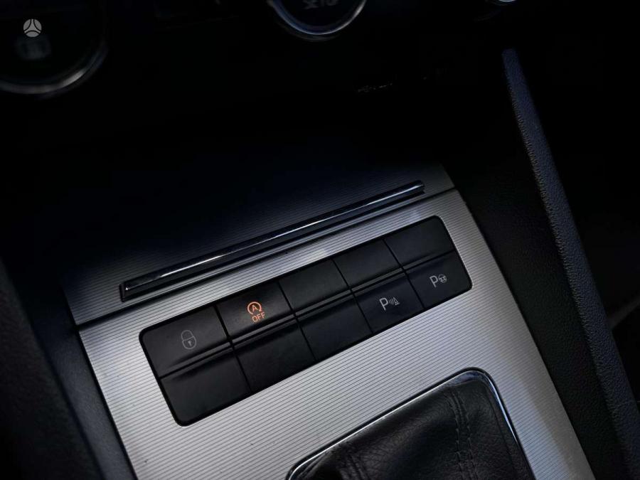 Pelēks Skoda Octavia 2014 Viļņa, ar dzinēja tilpumu 1.60 L un nobraukumu 298 tūkst. km par 5650 €, foto 13 vietnē AUTOMOTO.COM.LV