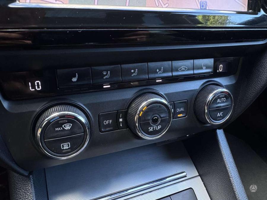 Pelēks Skoda Octavia 2014 Viļņa, ar dzinēja tilpumu 1.60 L un nobraukumu 298 tūkst. km par 5650 €, foto 14 vietnē AUTOMOTO.COM.LV