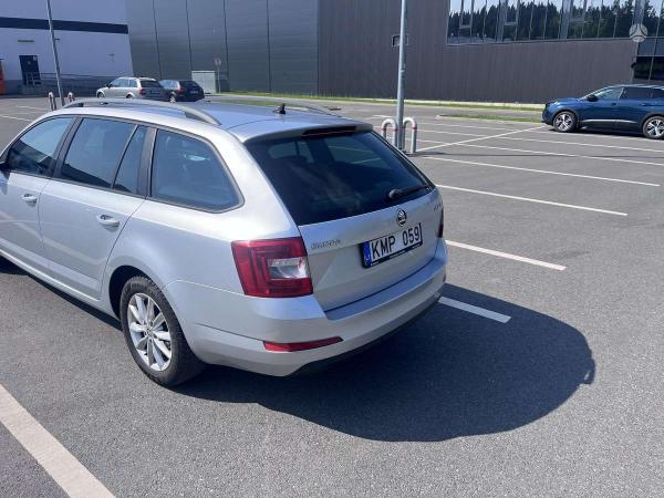 Grey Skoda Octavia 2014 in Kaunas, with an engine capacity of 1.60 L and mileage of 313 thousand km for 6000 €, photo 3 on AUTOMOTO.COM.LV