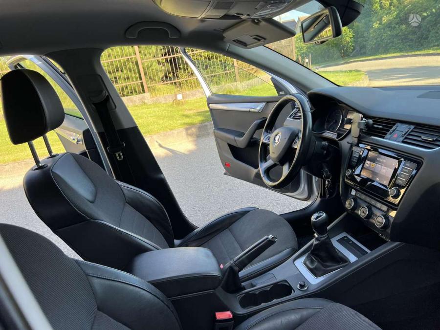 Pelēks Skoda Octavia 2014 Viļņa, ar dzinēja tilpumu 1.60 L un nobraukumu 300 tūkst. km par 4250 €, foto 23 vietnē AUTOMOTO.COM.LV
