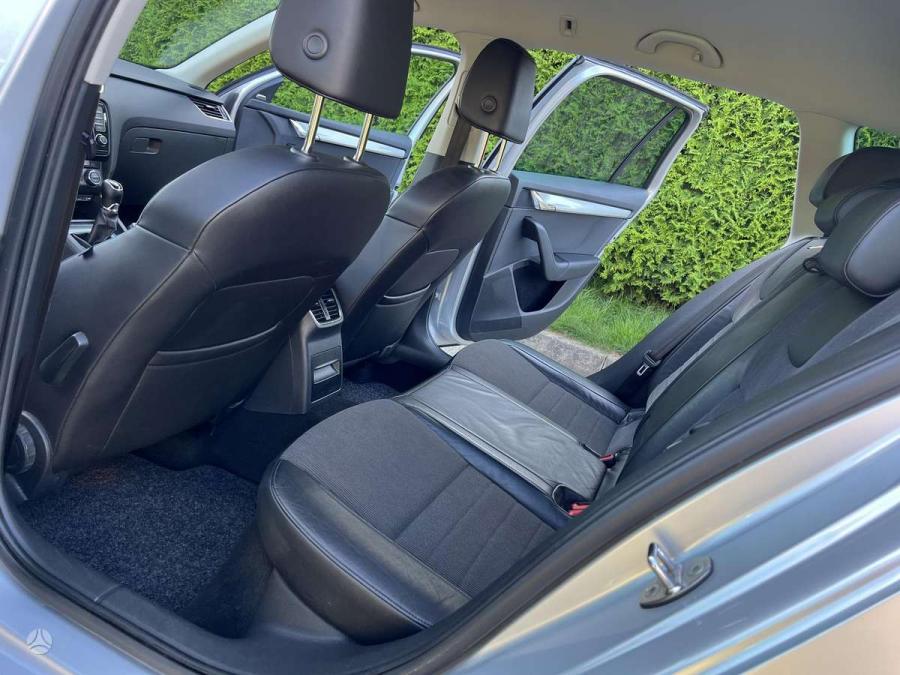 Pelēks Skoda Octavia 2014 Viļņa, ar dzinēja tilpumu 1.60 L un nobraukumu 300 tūkst. km par 4250 €, foto 26 vietnē AUTOMOTO.COM.LV