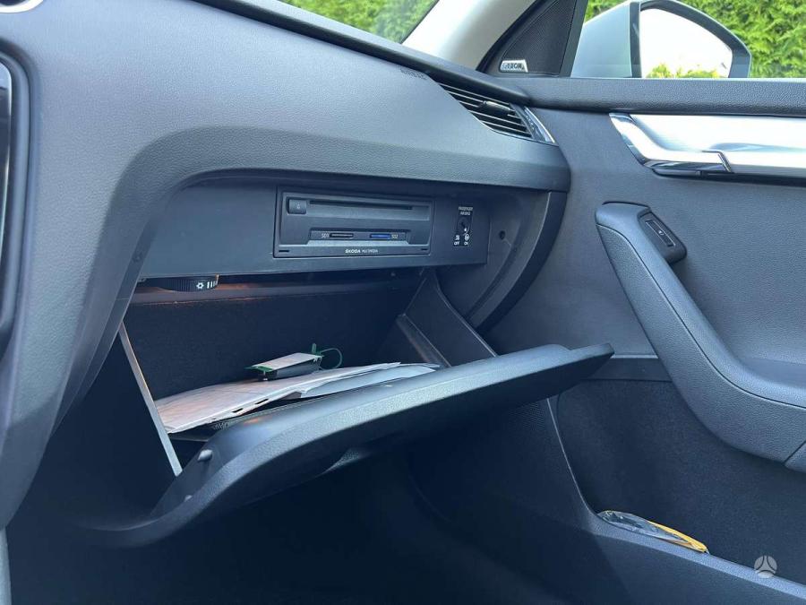 Pelēks Skoda Octavia 2014 Viļņa, ar dzinēja tilpumu 1.60 L un nobraukumu 300 tūkst. km par 4250 €, foto 36 vietnē AUTOMOTO.COM.LV