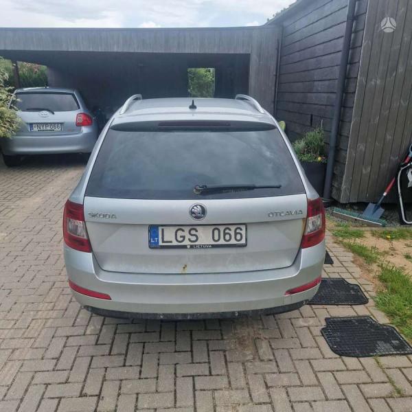 Grey Skoda Octavia 2014 in Vilnius, with an engine capacity of 1.20 L and mileage of 377 thousand km for 3200 €, photo 5 on AUTOMOTO.COM.LV