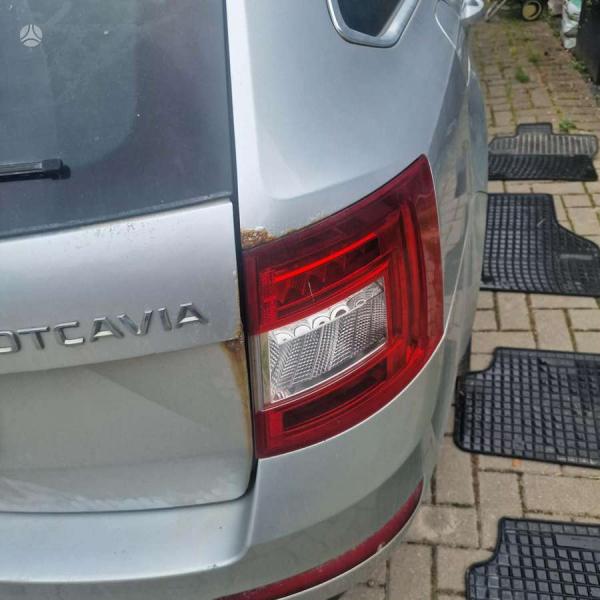 Grey Skoda Octavia 2014 in Vilnius, with an engine capacity of 1.20 L and mileage of 377 thousand km for 3200 €, photo 8 on AUTOMOTO.COM.LV