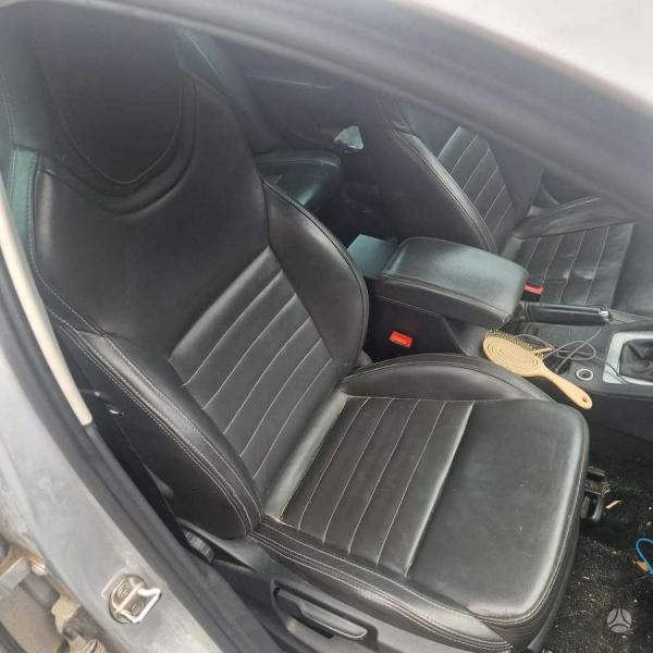 Grey Skoda Octavia 2014 in Vilnius, with an engine capacity of 1.20 L and mileage of 377 thousand km for 3200 €, photo 10 on AUTOMOTO.COM.LV