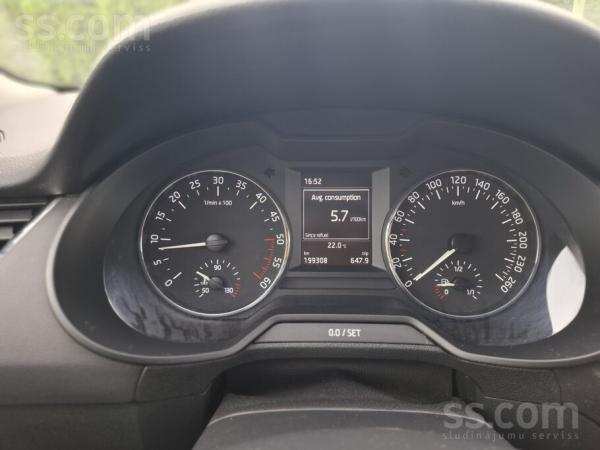 Pelēks Skoda Octavia 2014 Liepāja, ar dzinēja tilpumu 2.00 L un nobraukumu 199 tūkst. km par 6600 €, foto 6 vietnē AUTOMOTO.COM.LV