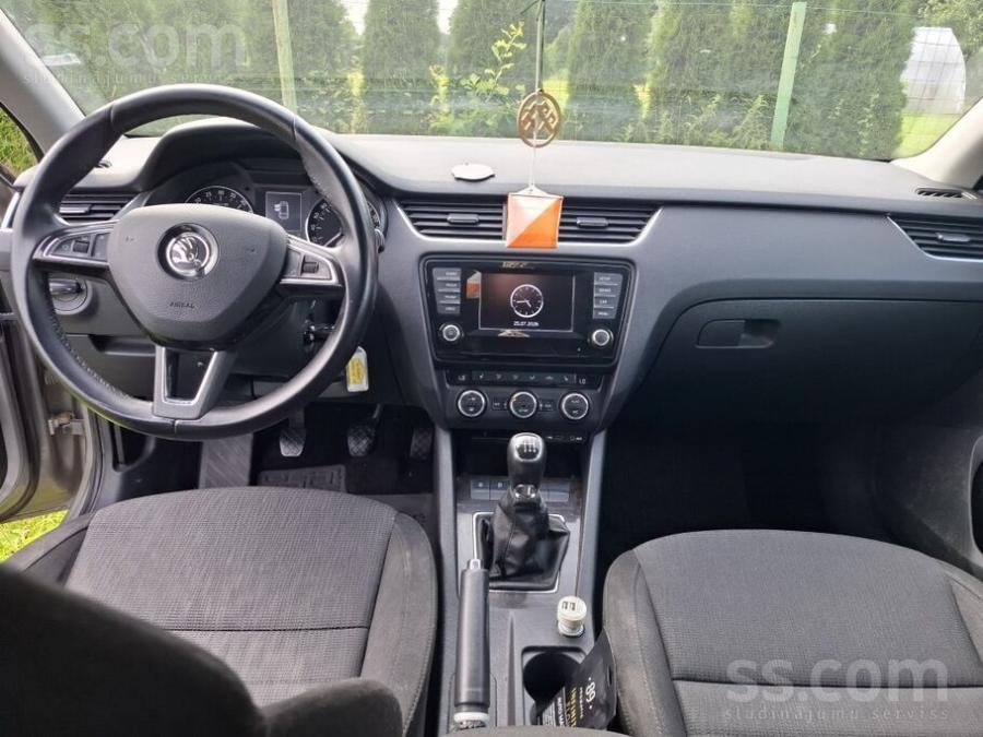 Grey Skoda Octavia 2014 in Liepaja, with an engine capacity of 2.00 L and mileage of 199 thousand km for 6600 €, photo 10 on AUTOMOTO.COM.LV