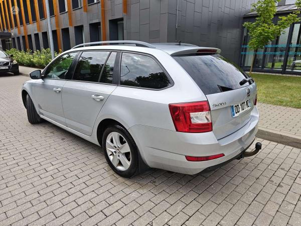 Grey Skoda Octavia 2014 in Taurage, with an engine capacity of 1.60 L and mileage of 290 thousand km for 4700 €, photo 3 on AUTOMOTO.COM.LV