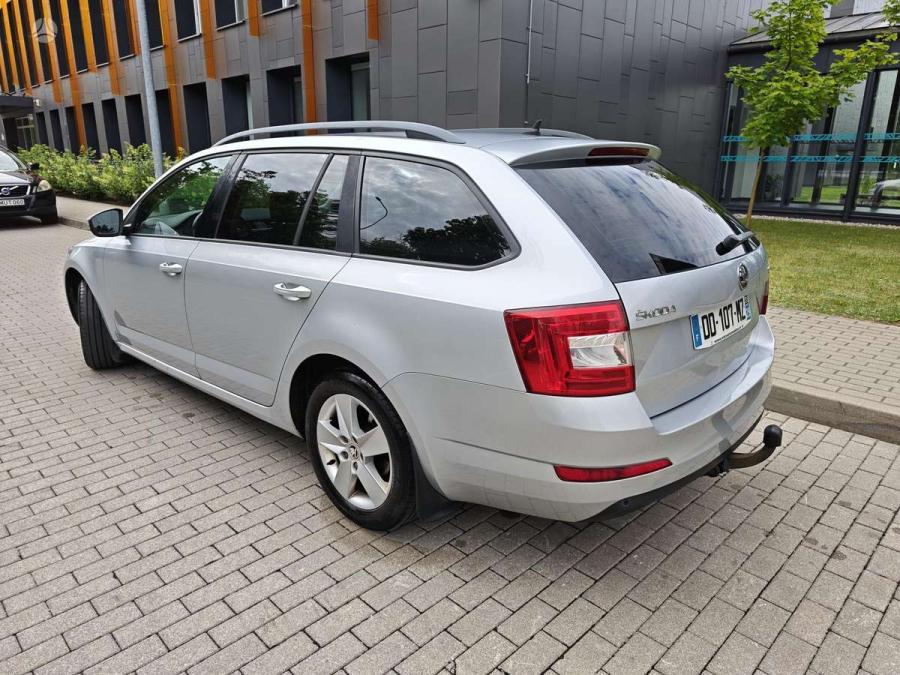 Pelēks Skoda Octavia 2014 Tauragė, ar dzinēja tilpumu 1.60 L un nobraukumu 290 tūkst. km par 4700 €, foto 4 vietnē AUTOMOTO.COM.LV