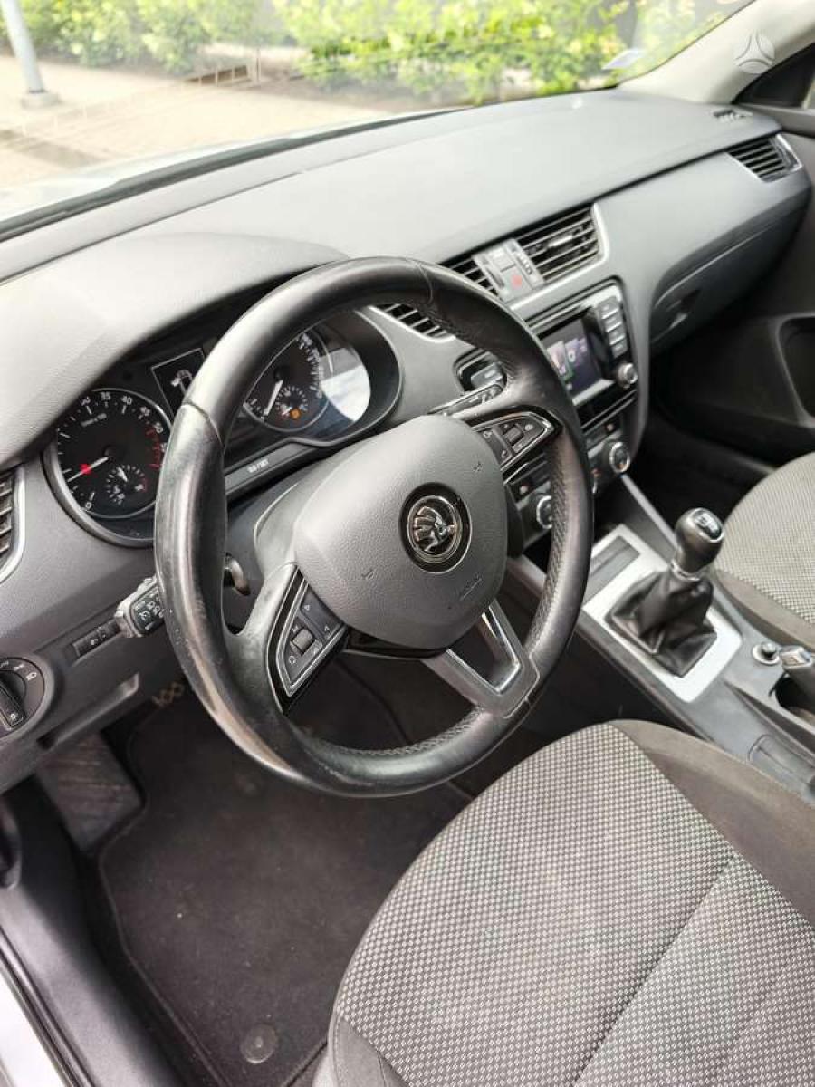 Pelēks Skoda Octavia 2014 Tauragė, ar dzinēja tilpumu 1.60 L un nobraukumu 290 tūkst. km par 4700 €, foto 18 vietnē AUTOMOTO.COM.LV