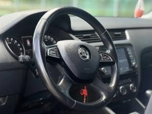 Grey Skoda Octavia 2014 in Rezekne, with an engine capacity of 2.00 L and mileage of 324 thousand km for 5790 €, photo 12 on AUTOMOTO.COM.LV