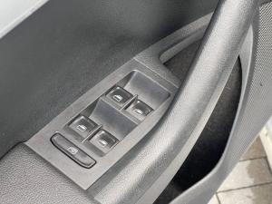 Grey Skoda Octavia 2014 in Rezekne, with an engine capacity of 2.00 L and mileage of 324 thousand km for 5790 €, photo 15 on AUTOMOTO.COM.LV