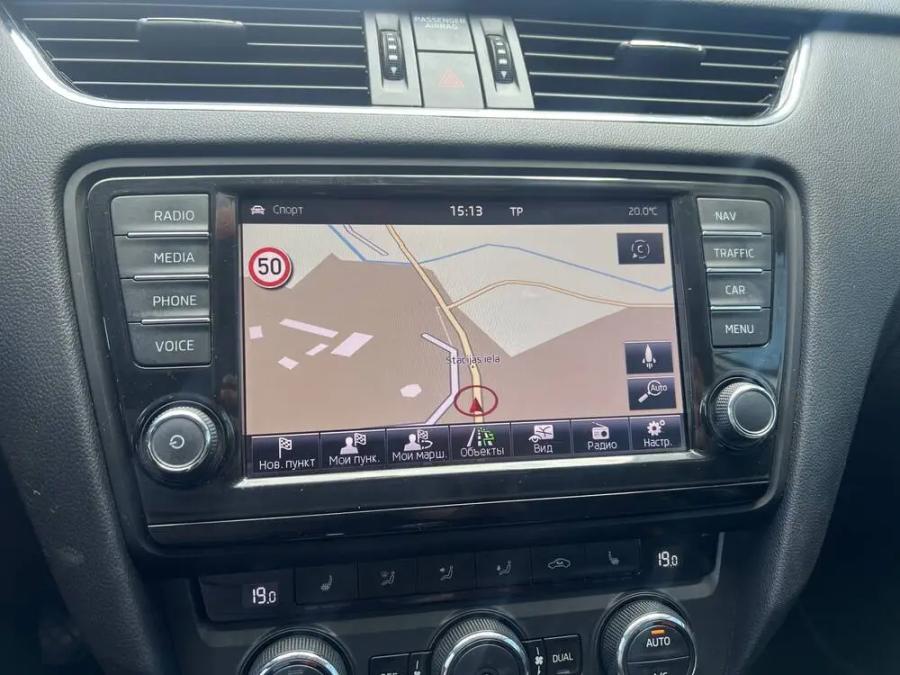 Grey Skoda Octavia 2014 in Rezekne, with an engine capacity of 2.00 L and mileage of 324 thousand km for 5790 €, photo 20 on AUTOMOTO.COM.LV