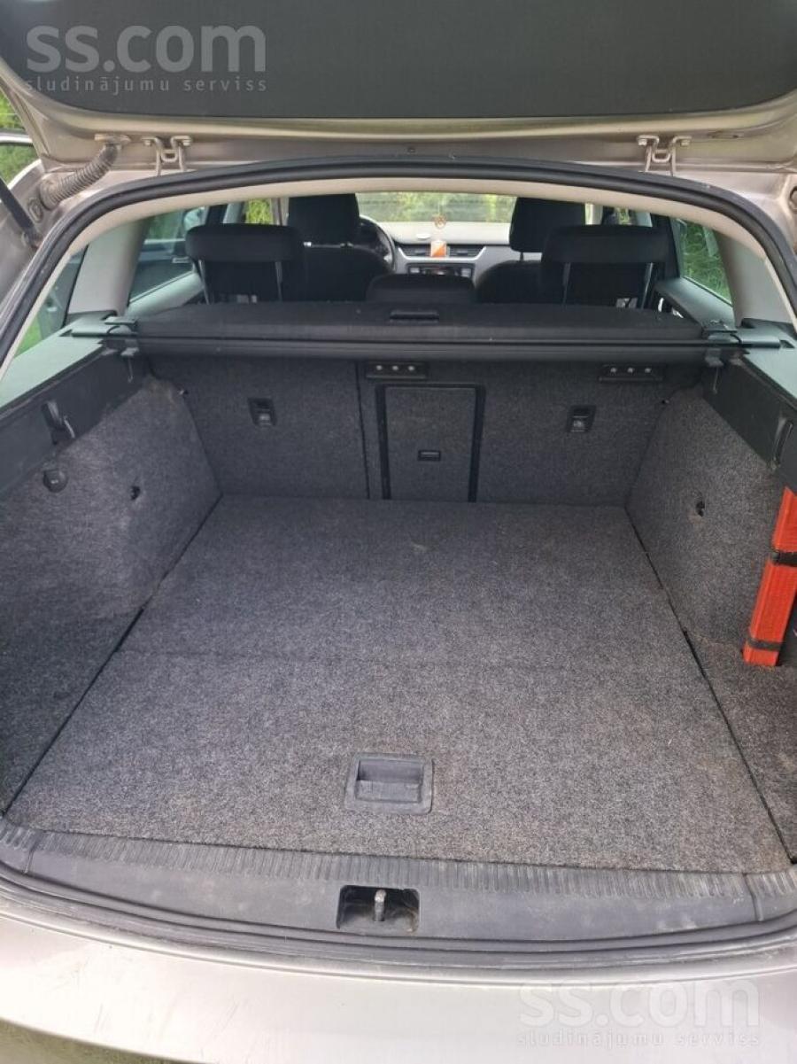 Grey Skoda Octavia 2014 in Liepaja, with an engine capacity of 2.00 L and mileage of 199 thousand km for 5800 €, photo 21 on AUTOMOTO.COM.LV
