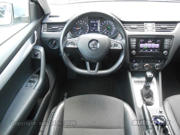 Grey Skoda Octavia 2014 in Viljandi, with an engine capacity of 2.00 L and mileage of 177 thousand km for 7490 €, photo 5 on AUTOMOTO.COM.LV