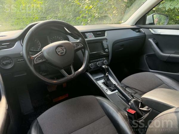 Grey Skoda Octavia 2014 in Limbazi, with an engine capacity of 2.00 L and mileage of 350 thousand km for 5900 €, photo 5 on AUTOMOTO.COM.LV