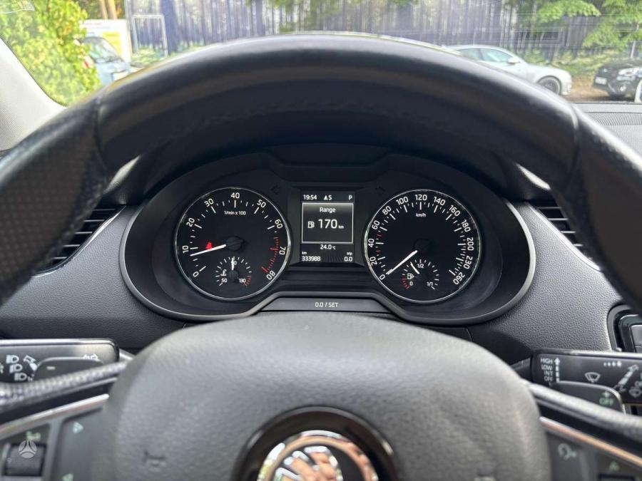Grey Skoda Octavia 2014 in Klaipeda, with an engine capacity of 1.40 L and mileage of 334 thousand km for 7000 €, photo 13 on AUTOMOTO.COM.LV