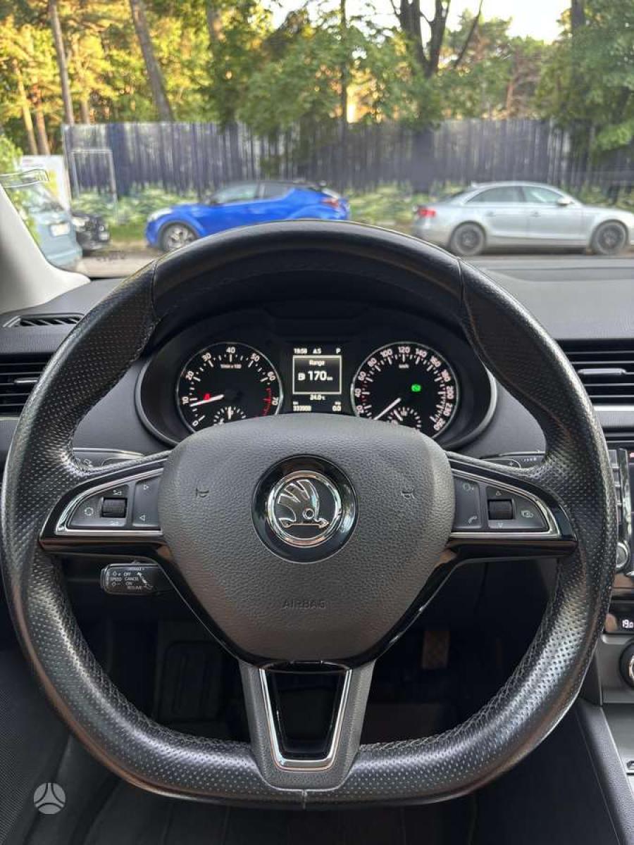 Grey Skoda Octavia 2014 in Klaipeda, with an engine capacity of 1.40 L and mileage of 334 thousand km for 7000 €, photo 16 on AUTOMOTO.COM.LV