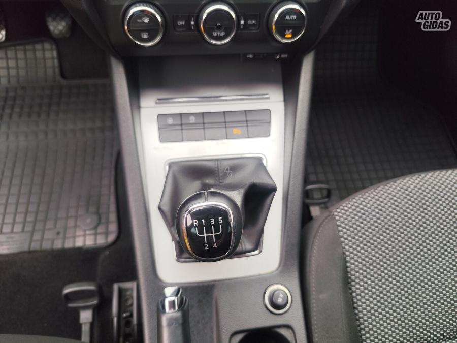 Grey Skoda Octavia 2014 in Klaipeda, with an engine capacity of 1.60 L and mileage of 332 thousand km for 4950 €, photo 20 on AUTOMOTO.COM.LV