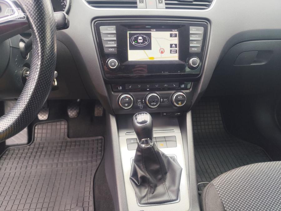 Grey Skoda Octavia 2014 in Klaipeda, with an engine capacity of 1.60 L and mileage of 332 thousand km for 4950 €, photo 21 on AUTOMOTO.COM.LV