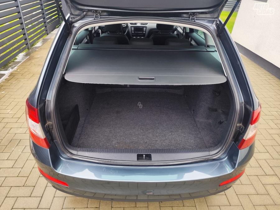 Grey Skoda Octavia 2014 in Klaipeda, with an engine capacity of 1.60 L and mileage of 332 thousand km for 4950 €, photo 25 on AUTOMOTO.COM.LV