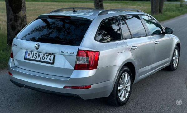 Grey Skoda Octavia 2014 in Vilnius, with an engine capacity of 1.60 L and mileage of 240 thousand km for 3999 €, photo 5 on AUTOMOTO.COM.LV