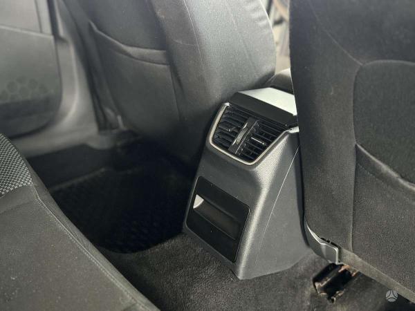 Grey Skoda Octavia 2014 in Vilnius, with an engine capacity of 1.60 L and mileage of 240 thousand km for 3999 €, photo 11 on AUTOMOTO.COM.LV