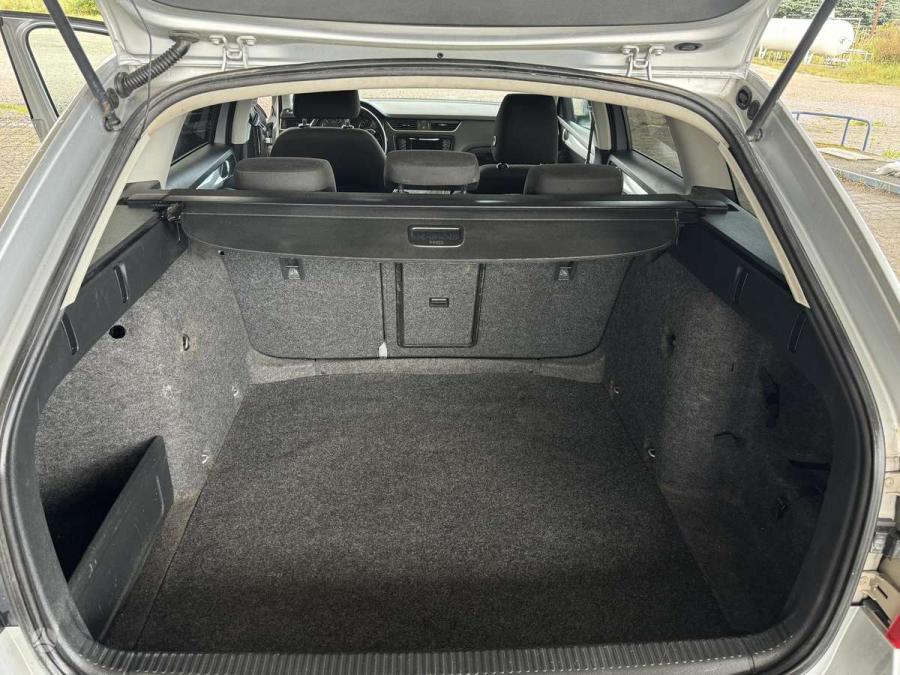 Pelēks Skoda Octavia 2014 Viļņa, ar dzinēja tilpumu 1.60 L un nobraukumu 240 tūkst. km par 3999 €, foto 15 vietnē AUTOMOTO.COM.LV
