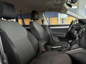 Pelēks Skoda Octavia 2014 Viļņa, ar dzinēja tilpumu 1.60 L un nobraukumu 240 tūkst. km par 3999 €, foto 17 vietnē AUTOMOTO.COM.LV