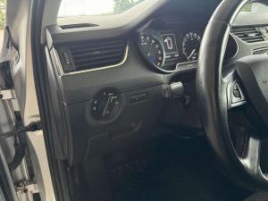 Pelēks Skoda Octavia 2014 Viļņa, ar dzinēja tilpumu 1.60 L un nobraukumu 240 tūkst. km par 3999 €, foto 22 vietnē AUTOMOTO.COM.LV