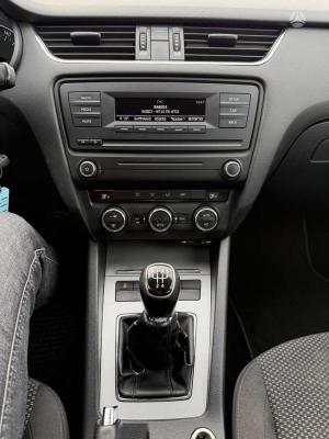 Grey Skoda Octavia 2014 in Siauliai, with an engine capacity of 1.60 L and mileage of 212 thousand km for 4900 €, photo 13 on AUTOMOTO.COM.LV