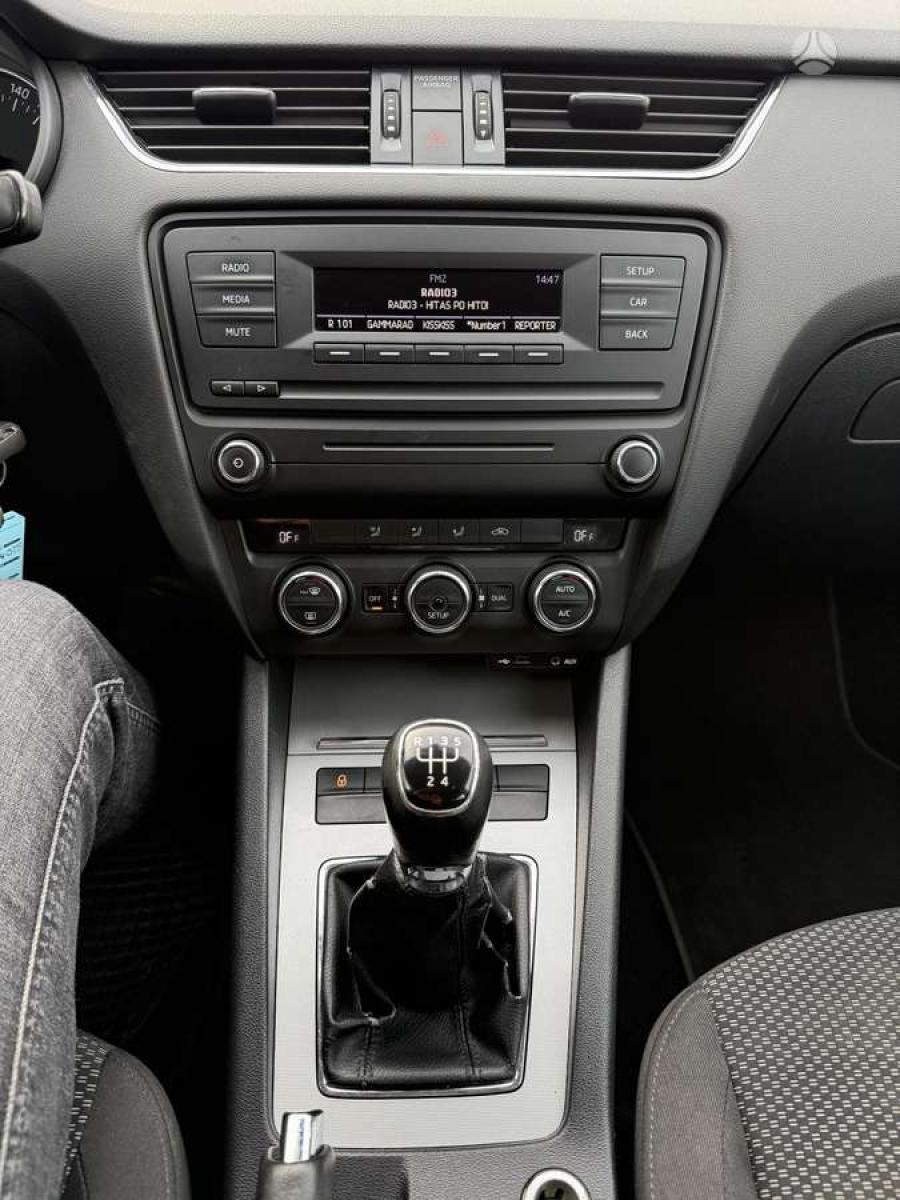 Grey Skoda Octavia 2014 in Siauliai, with an engine capacity of 1.60 L and mileage of 212 thousand km for 4900 €, photo 13 on AUTOMOTO.COM.LV