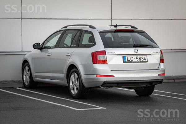 Skoda Octavia 2014 in Riga on AUTOMOTO.COM.LV Grey Skoda Octavia 2014 in Riga, with an engine capacity of 2.00 L and mileage of 319 thousand km for 3950 €, photo 7 on AUTOMOTO.COM.LV