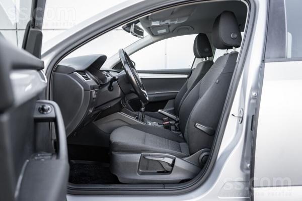 Skoda Octavia 2014 in Riga on AUTOMOTO.COM.LV Grey Skoda Octavia 2014 in Riga, with an engine capacity of 2.00 L and mileage of 319 thousand km for 3950 €, photo 10 on AUTOMOTO.COM.LV