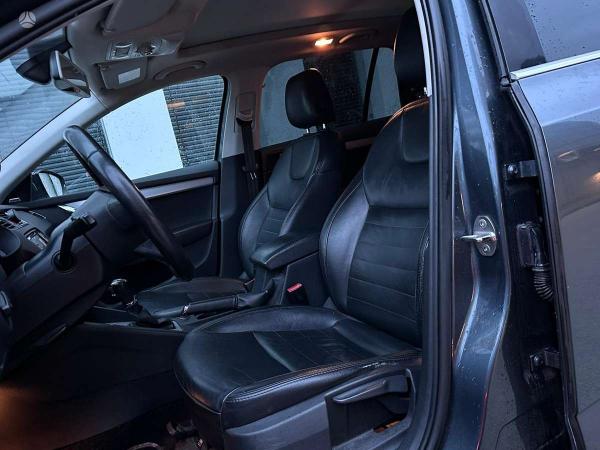 Pelēks Skoda Octavia 2014 Viļņa, ar dzinēja tilpumu 1.60 L un nobraukumu 303 tūkst. km par 5500 €, foto 10 vietnē AUTOMOTO.COM.LV