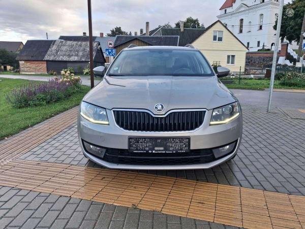 Skoda Octavia 2014 in Raseiniai on AUTOMOTO.COM.LV Grey Skoda Octavia 2014 in Raseiniai, with an engine capacity of 1.20 L and mileage of 176 thousand km for 4200 €, photo 6 on AUTOMOTO.COM.LV