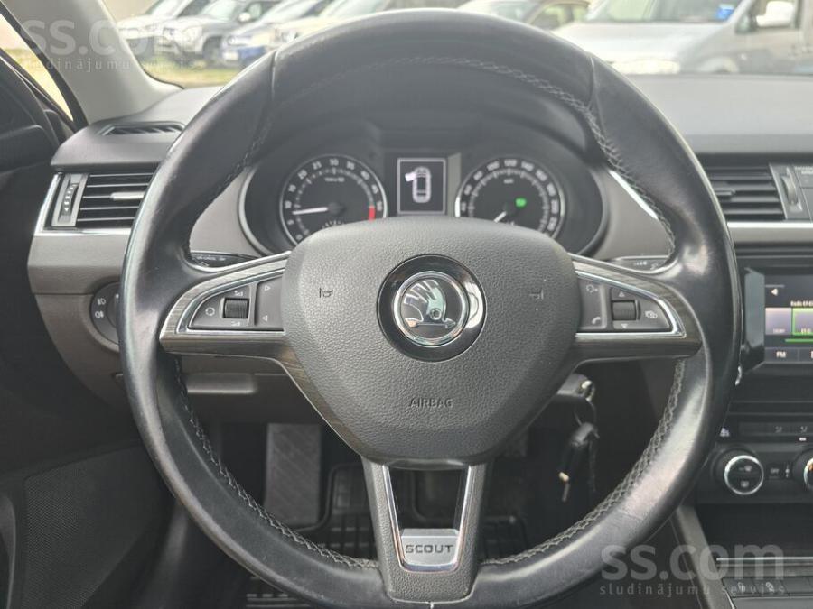 Grey Skoda Octavia 2015 in Rezekne, with an engine capacity of 2.00 L and mileage of 0 thousand km for 8800 €, photo 23 on AUTOMOTO.COM.LV